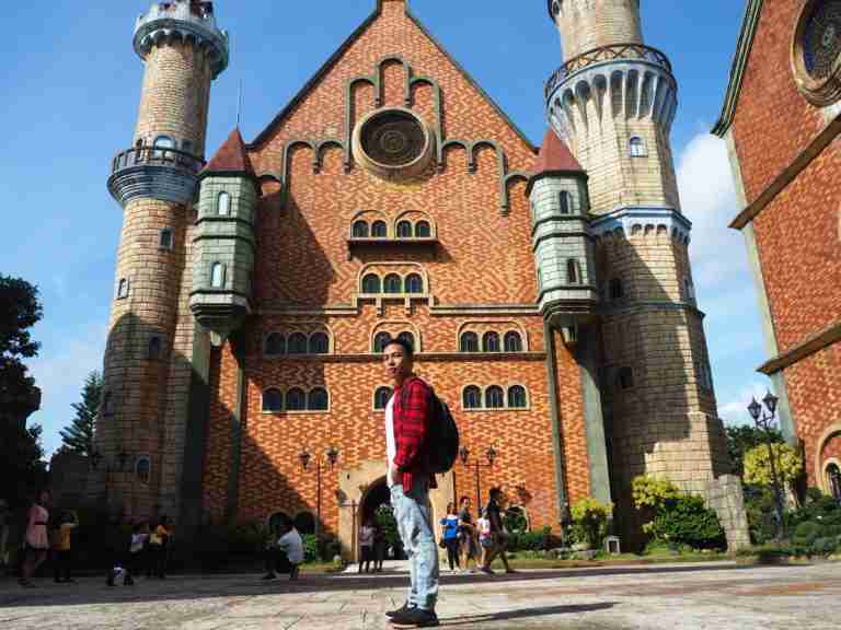 Fantasy World Batangas: The Disneyland of the Philippines